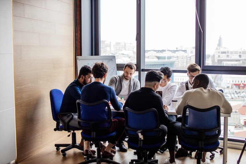 Tips for Using a Delayed Auditory Feedback Device | SpeechEasy