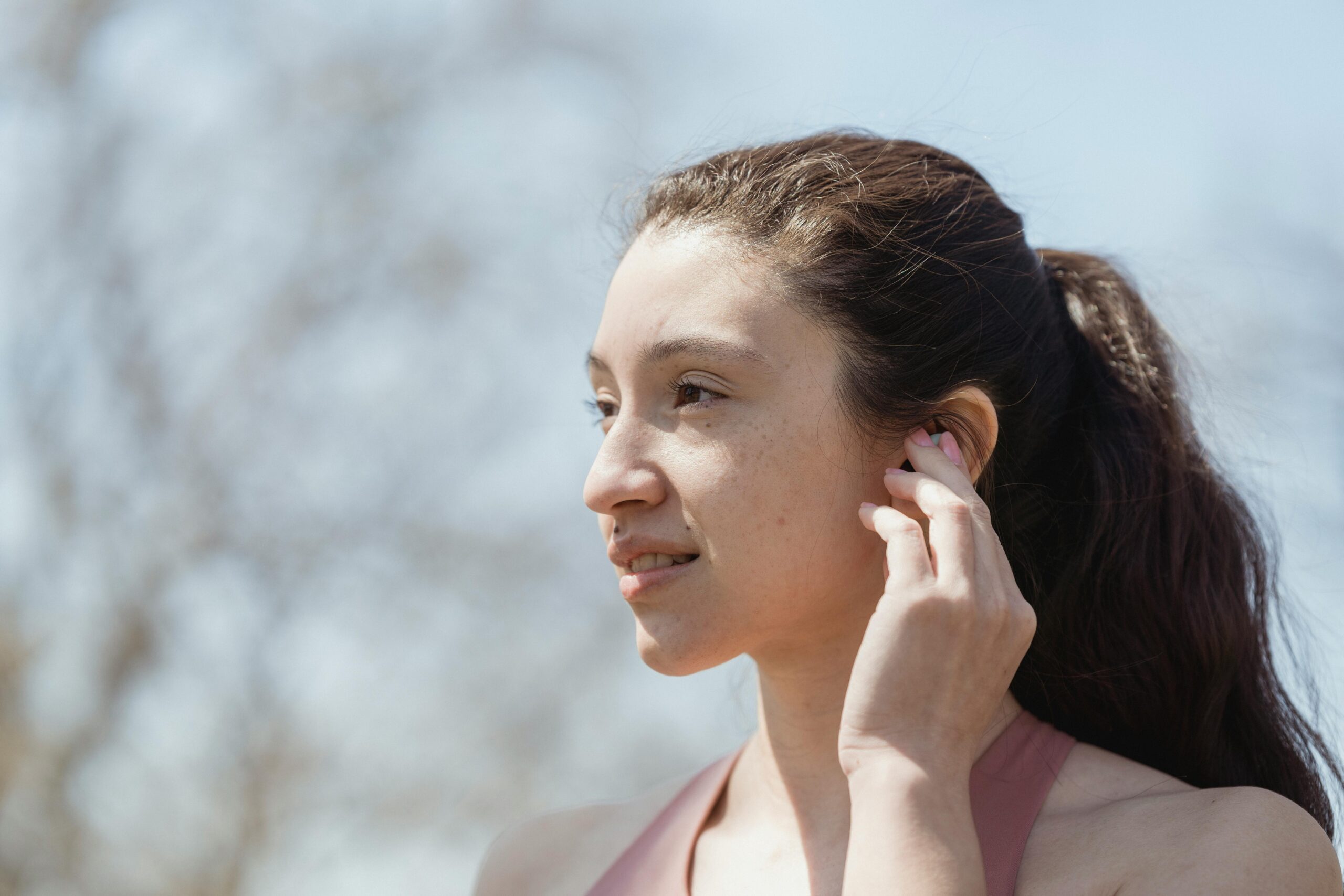 Can Auditory Feedback Help With More Than Stuttering? - SpeechEasy